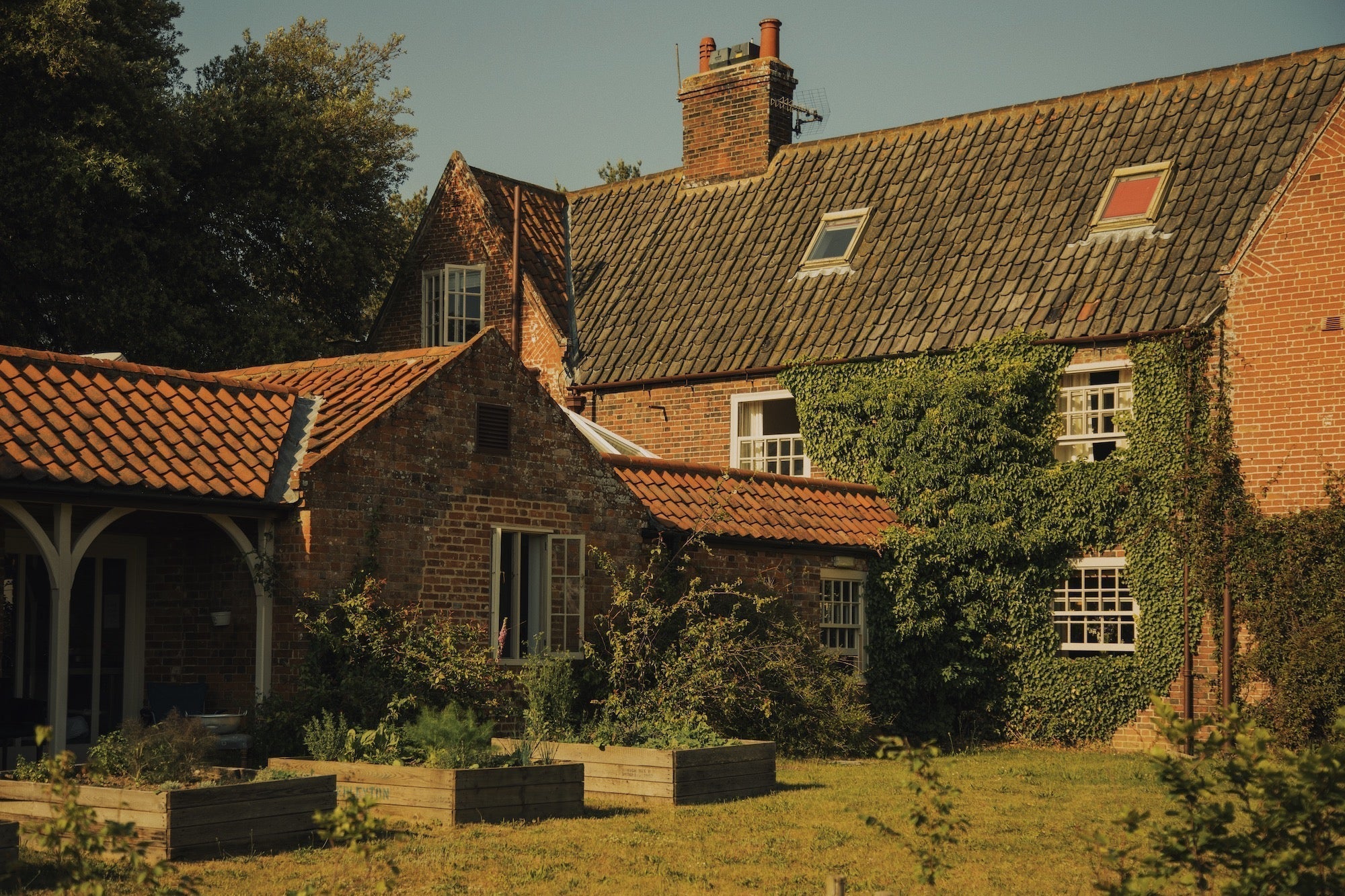 Fritton Lake: Luxury Eco Retreat & Wild Swimming Escape in Norfolk